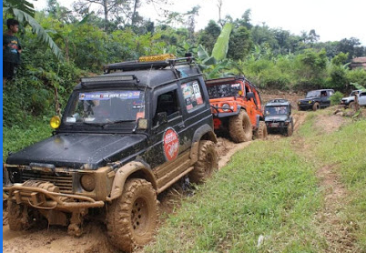 Pasir Hayam Offroad Track: Wisata Alam Sentul